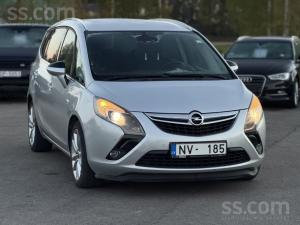 Grey Opel Zafira 2012 in Ogre, with an engine capacity of 2.00 L and mileage of 336 thousand km for 4300 €, photo 9 on AUTOMOTO.COM.LV