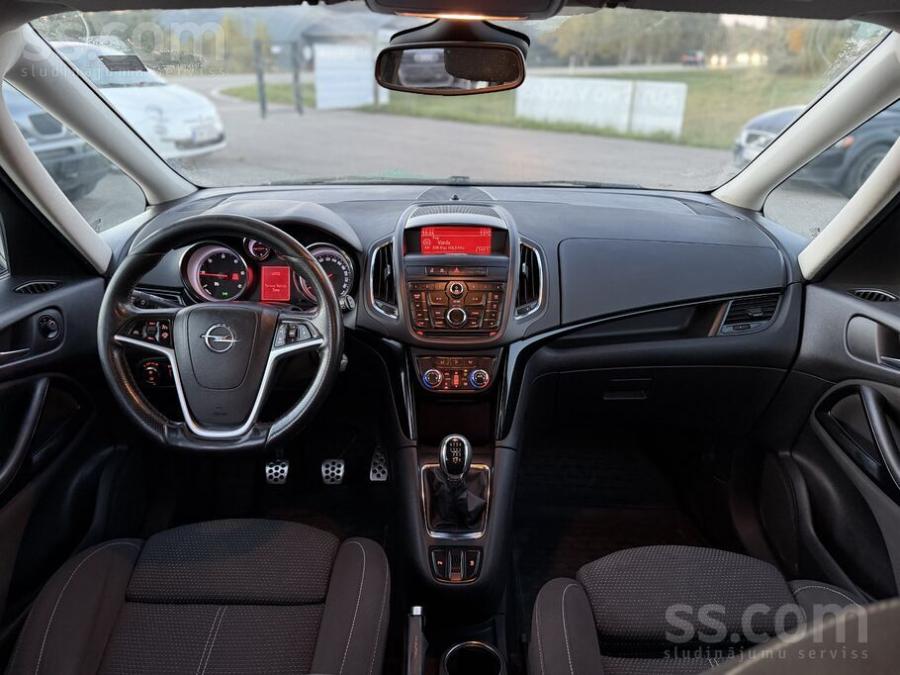 Grey Opel Zafira 2012 in Ogre, with an engine capacity of 2.00 L and mileage of 336 thousand km for 4300 €, photo 13 on AUTOMOTO.COM.LV