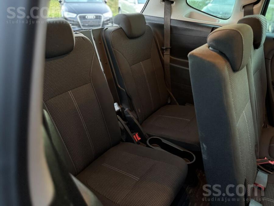 Grey Opel Zafira 2012 in Ogre, with an engine capacity of 2.00 L and mileage of 336 thousand km for 4300 €, photo 22 on AUTOMOTO.COM.LV