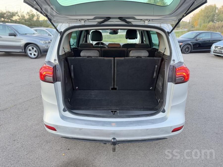 Grey Opel Zafira 2012 in Ogre, with an engine capacity of 2.00 L and mileage of 336 thousand km for 4300 €, photo 23 on AUTOMOTO.COM.LV