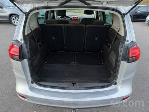 Grey Opel Zafira 2012 in Ogre, with an engine capacity of 2.00 L and mileage of 336 thousand km for 4300 €, photo 24 on AUTOMOTO.COM.LV