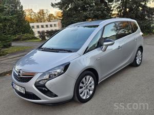 Opel Zafira 2012 Jēkabpils vietnē Pelēks Opel Zafira 2012 Jēkabpils, ar dzinēja tilpumu 2.00 L un nobraukumu 263 tūkst. km par 6290 €, foto 1 vietnē AUTOMOTO.COM.LV