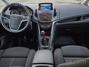 Grey Opel Zafira 2012 in Jekabpils, with an engine capacity of 2.00 L and mileage of 263 thousand km for 6290 €, photo 17 on AUTOMOTO.COM.LV