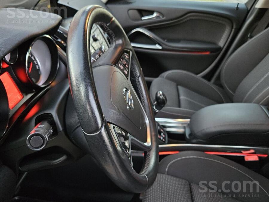 Grey Opel Zafira 2012 in Jekabpils, with an engine capacity of 2.00 L and mileage of 263 thousand km for 6290 €, photo 22 on AUTOMOTO.COM.LV
