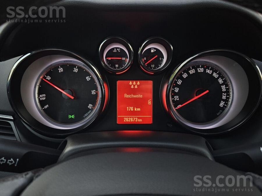 Grey Opel Zafira 2012 in Jekabpils, with an engine capacity of 2.00 L and mileage of 263 thousand km for 6290 €, photo 26 on AUTOMOTO.COM.LV