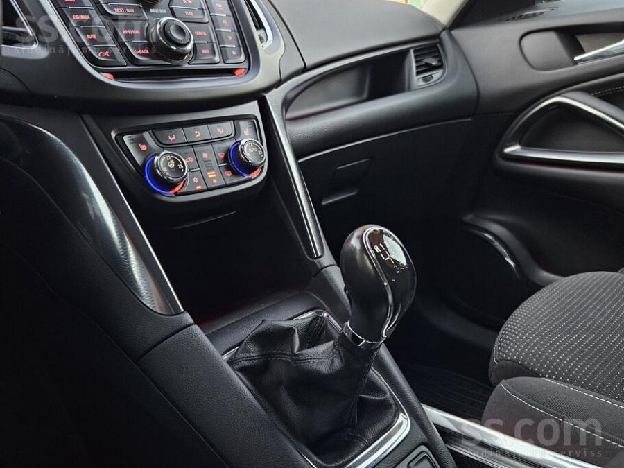 Grey Opel Zafira 2012 in Jekabpils, with an engine capacity of 2.00 L and mileage of 263 thousand km for 6290 €, photo 28 on AUTOMOTO.COM.LV