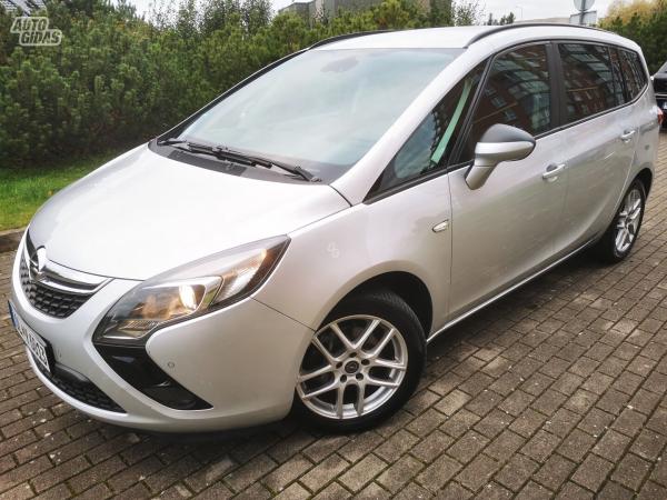 Pelēks Opel Zafira 2012 Klaipėda, ar dzinēja tilpumu 2.00 L un nobraukumu 198 tūkst. km par 4990 €, foto 1 vietnē AUTOMOTO.COM.LV