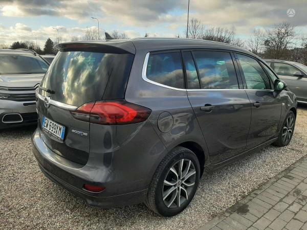 Grey Opel Zafira 2013 in Kaunas, with an engine capacity of 1.60 L and mileage of 160 thousand km for 4950 €, photo 6 on AUTOMOTO.COM.LV