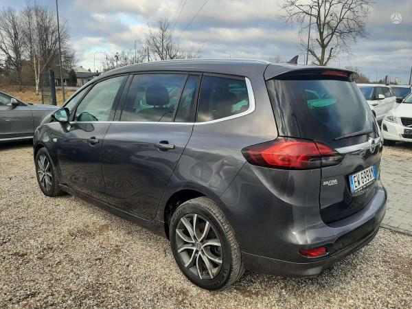 Grey Opel Zafira 2013 in Kaunas, with an engine capacity of 1.60 L and mileage of 160 thousand km for 4950 €, photo 7 on AUTOMOTO.COM.LV