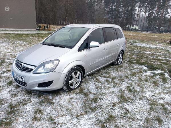 Pelēks Opel Zafira 2013 Kauņa, ar dzinēja tilpumu 1.70 L un nobraukumu 218 tūkst. km par 3850 €, foto 1 vietnē AUTOMOTO.COM.LV