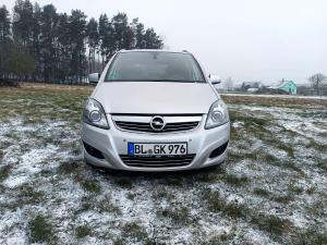 Grey Opel Zafira 2013 in Kaunas, with an engine capacity of 1.70 L and mileage of 218 thousand km for 3850 €, photo 5 on AUTOMOTO.COM.LV