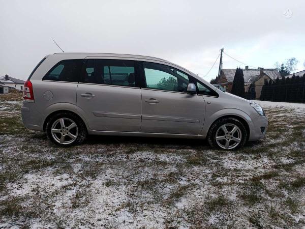 Pelēks Opel Zafira 2013 Kauņa, ar dzinēja tilpumu 1.70 L un nobraukumu 218 tūkst. km par 3850 €, foto 7 vietnē AUTOMOTO.COM.LV