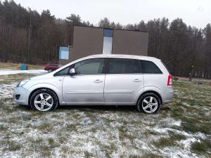 Grey Opel Zafira 2013 in Kaunas, with an engine capacity of 1.70 L and mileage of 218 thousand km for 3850 €, photo 8 on AUTOMOTO.COM.LV