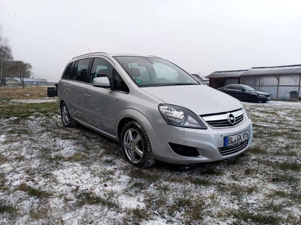 Pelēks Opel Zafira 2013 Kauņa, ar dzinēja tilpumu 1.70 L un nobraukumu 218 tūkst. km par 3850 €, foto 10 vietnē AUTOMOTO.COM.LV