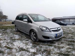 Grey Opel Zafira 2013 in Kaunas, with an engine capacity of 1.70 L and mileage of 218 thousand km for 3850 €, photo 10 on AUTOMOTO.COM.LV