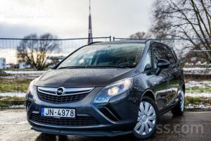 Grey Opel Zafira 2013 in Riga, with an engine capacity of 1.60 L and mileage of 303 thousand km for 4990 €, photo  on AUTOMOTO.COM.LV