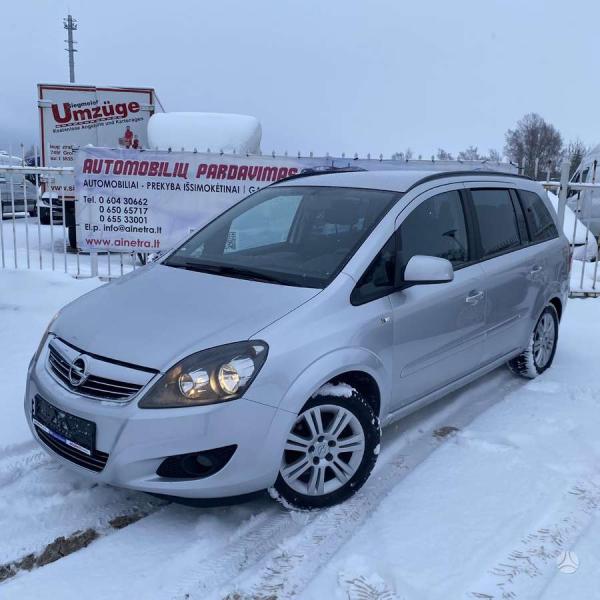 Pelēks Opel Zafira 2013 Marijampole, ar dzinēja tilpumu 1.80 L un nobraukumu 103 tūkst. km par 4650 €, foto 1 vietnē AUTOMOTO.COM.LV