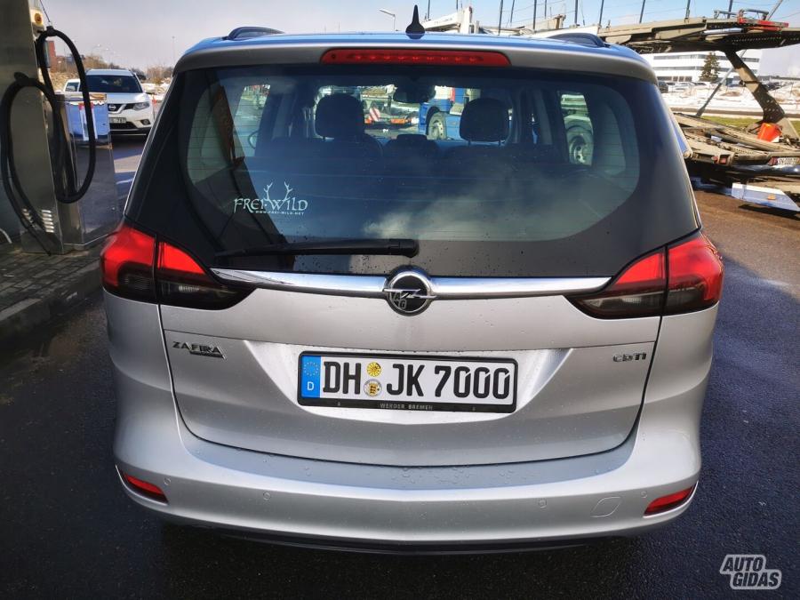 Grey Opel Zafira 2013 in Klaipeda, with an engine capacity of 2.00 L and mileage of 179 thousand km for 5990 €, photo 5 on AUTOMOTO.COM.LV