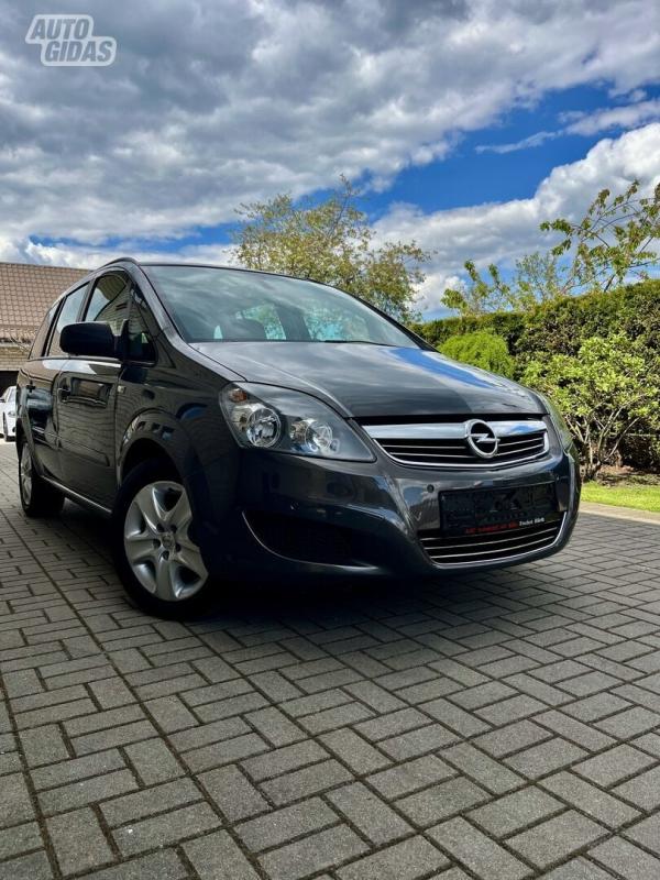 Grey Opel Zafira 2013 in Kaunas, with an engine capacity of 1.70 L and mileage of 242 thousand km for 3600 €, photo 1 on AUTOMOTO.COM.LV