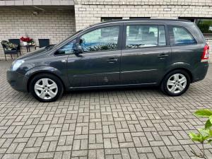 Grey Opel Zafira 2013 in Kaunas, with an engine capacity of 1.70 L and mileage of 242 thousand km for 3600 €, photo 5 on AUTOMOTO.COM.LV