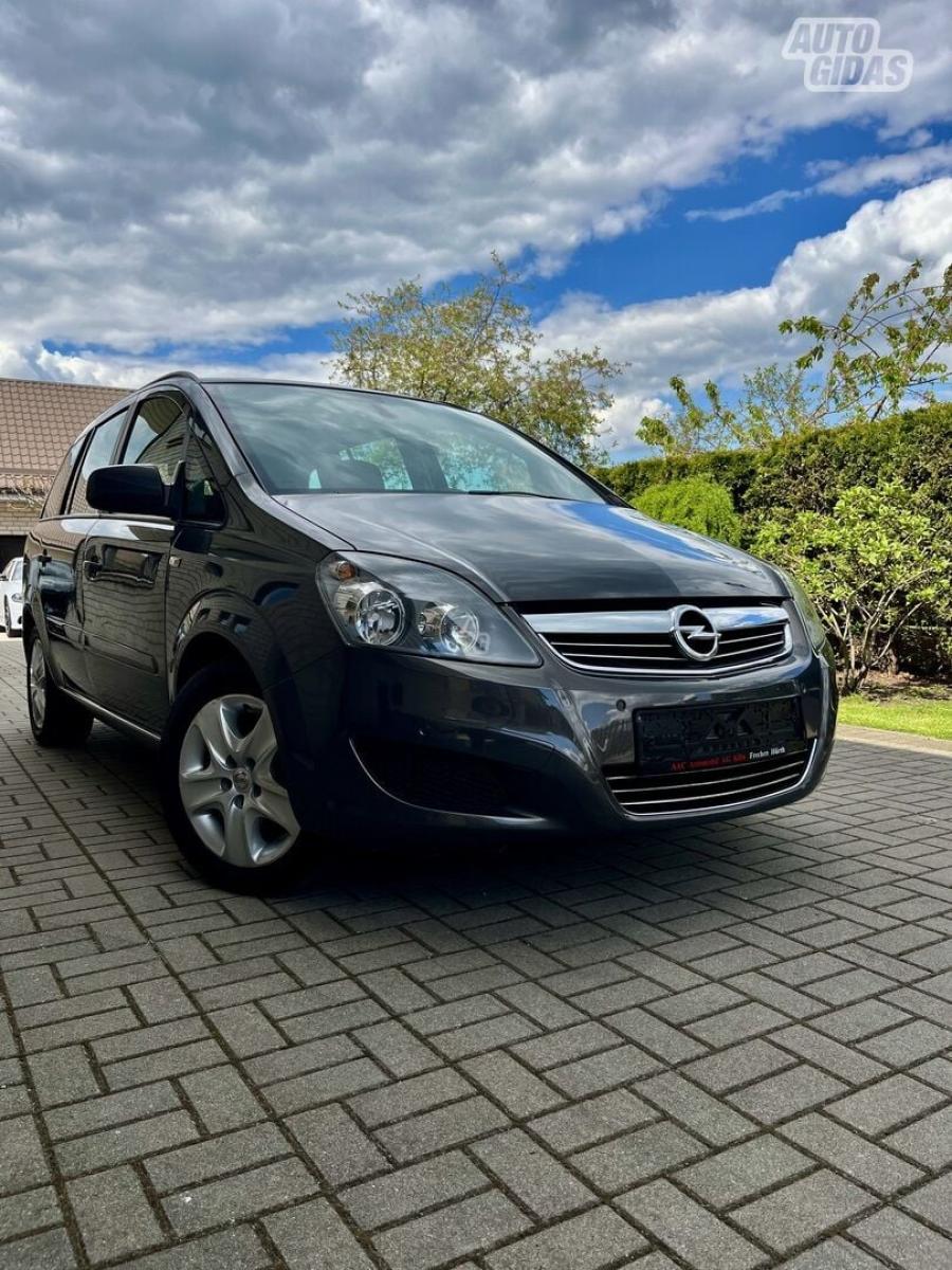 Pelēks Opel Zafira 2013 Kauņa, ar dzinēja tilpumu 1.70 L un nobraukumu 242 tūkst. km par 3600 €, foto 1 vietnē AUTOMOTO.COM.LV