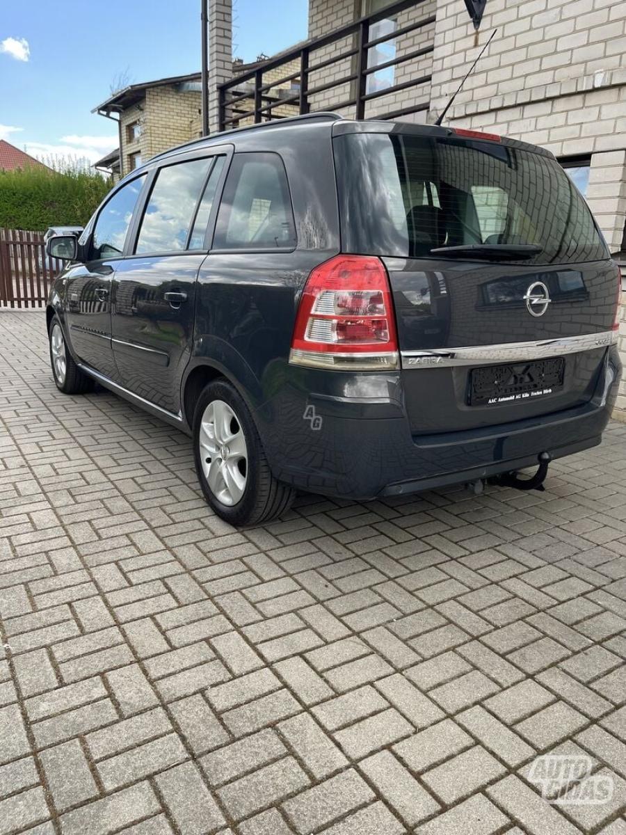 Pelēks Opel Zafira 2013 Kauņa, ar dzinēja tilpumu 1.70 L un nobraukumu 242 tūkst. km par 3600 €, foto 6 vietnē AUTOMOTO.COM.LV