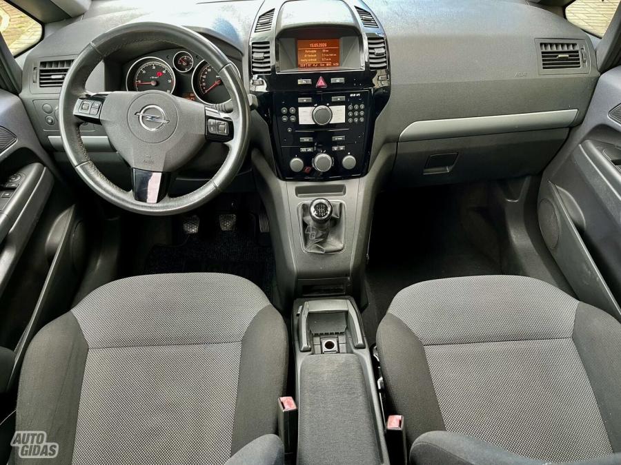 Pelēks Opel Zafira 2013 Kauņa, ar dzinēja tilpumu 1.70 L un nobraukumu 242 tūkst. km par 3600 €, foto 11 vietnē AUTOMOTO.COM.LV