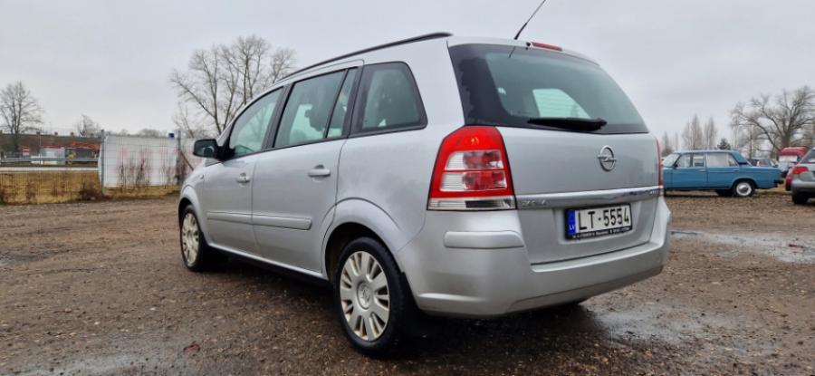 Pelēks Opel Zafira 2013 Rīga, ar dzinēja tilpumu 1.70 L un nobraukumu 368 tūkst. km par 2950 €, foto 4 vietnē AUTOMOTO.COM.LV