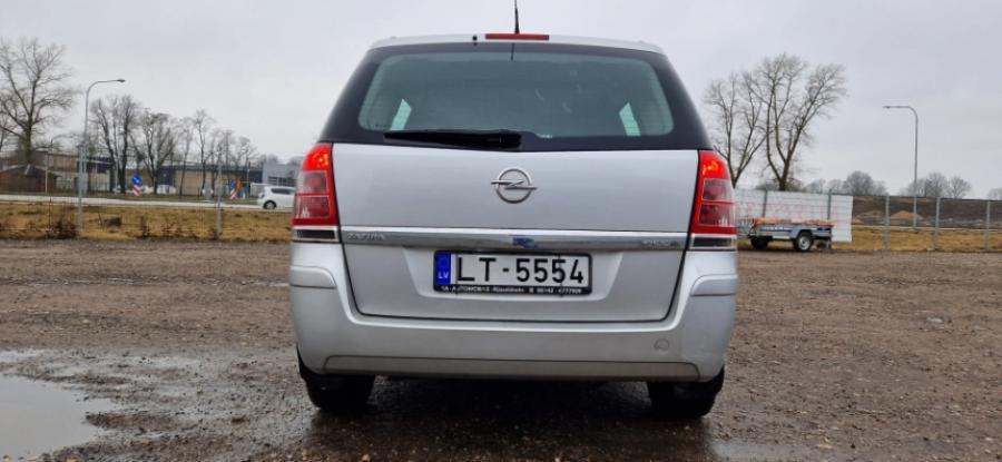 Pelēks Opel Zafira 2013 Rīga, ar dzinēja tilpumu 1.70 L un nobraukumu 368 tūkst. km par 2950 €, foto 5 vietnē AUTOMOTO.COM.LV