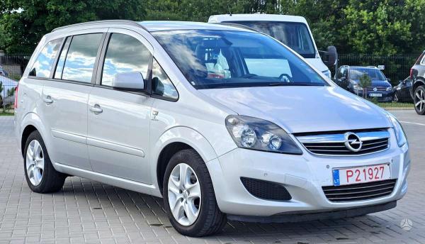Grey Opel Zafira 2013 in Taurage, with an engine capacity of 1.60 L and mileage of 225 thousand km for 2900 €, photo 3 on AUTOMOTO.COM.LV