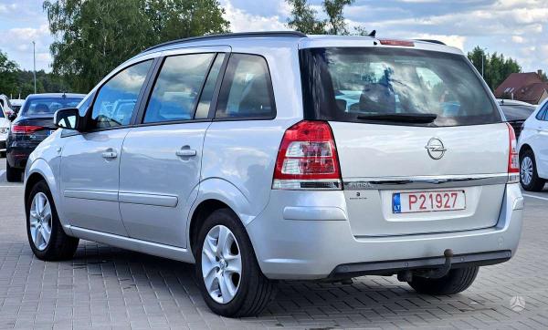 Grey Opel Zafira 2013 in Taurage, with an engine capacity of 1.60 L and mileage of 225 thousand km for 2900 €, photo 7 on AUTOMOTO.COM.LV