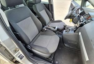 Grey Opel Zafira 2013 in Taurage, with an engine capacity of 1.60 L and mileage of 225 thousand km for 2900 €, photo 9 on AUTOMOTO.COM.LV