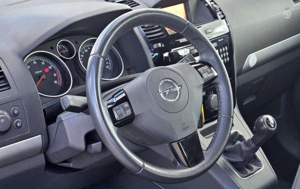 Grey Opel Zafira 2013 in Taurage, with an engine capacity of 1.60 L and mileage of 225 thousand km for 2900 €, photo 9 on AUTOMOTO.COM.LV