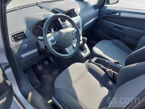 Pelēks Opel Zafira 2013 Rīga, ar dzinēja tilpumu 1.70 L un nobraukumu 187 tūkst. km par 1700 €, foto 11 vietnē AUTOMOTO.COM.LV