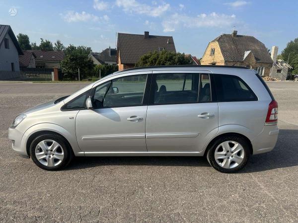 Pelēks Opel Zafira 2013 Šauļi, ar dzinēja tilpumu 1.60 L un nobraukumu 200 tūkst. km par 3650 €, foto 8 vietnē AUTOMOTO.COM.LV