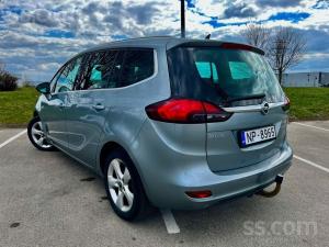 Grey Opel Zafira 2013 in Daugavpils, with an engine capacity of 1.60 L and mileage of 0 thousand km for 5650 €, photo 4 on AUTOMOTO.COM.LV