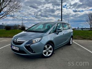 Grey Opel Zafira 2013 in Daugavpils, with an engine capacity of 1.60 L and mileage of 0 thousand km for 5650 €, photo 5 on AUTOMOTO.COM.LV