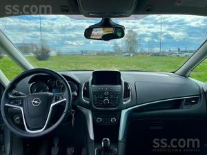 Grey Opel Zafira 2013 in Daugavpils, with an engine capacity of 1.60 L and mileage of 0 thousand km for 5650 €, photo 10 on AUTOMOTO.COM.LV