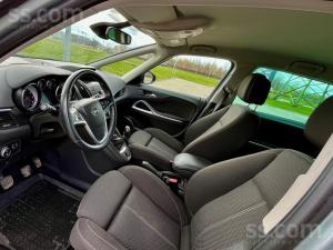 Grey Opel Zafira 2013 in Daugavpils, with an engine capacity of 1.60 L and mileage of 0 thousand km for 5650 €, photo 11 on AUTOMOTO.COM.LV
