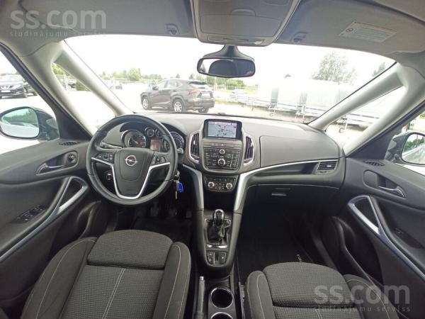 Opel Zafira 2013 in Daugavpils on AUTOMOTO.COM.LV Grey Opel Zafira 2013 in Daugavpils, with an engine capacity of 1.60 L and mileage of 0 thousand km for 5650 €, photo 11 on AUTOMOTO.COM.LV