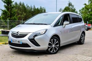 Grey Opel Zafira 2013 in Kretinga, with an engine capacity of 2.00 L and mileage of 227 thousand km for 5650 €, photo 4 on AUTOMOTO.COM.LV
