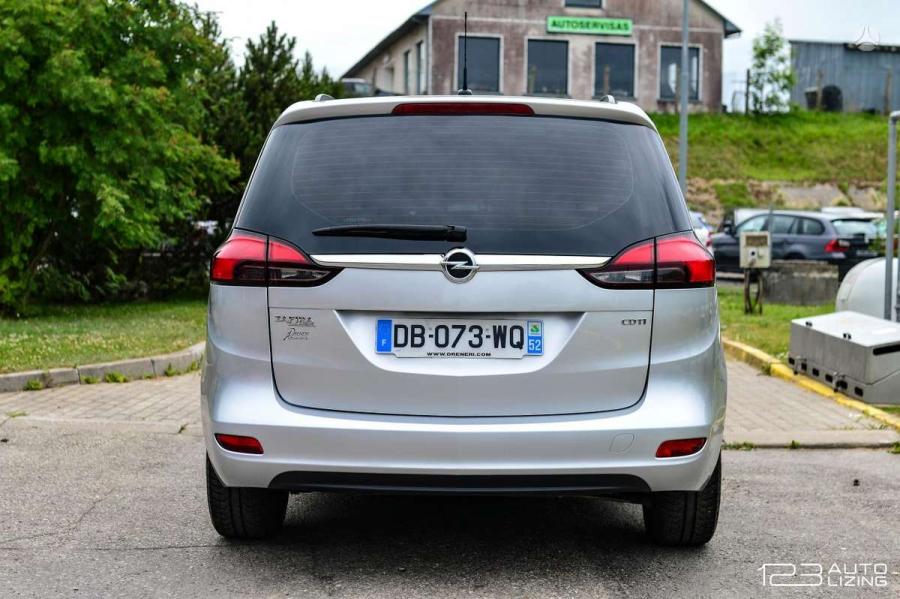 Grey Opel Zafira 2013 in Kretinga, with an engine capacity of 2.00 L and mileage of 227 thousand km for 5650 €, photo 8 on AUTOMOTO.COM.LV