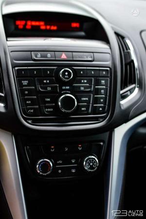 Grey Opel Zafira 2013 in Kretinga, with an engine capacity of 2.00 L and mileage of 227 thousand km for 5650 €, photo 20 on AUTOMOTO.COM.LV