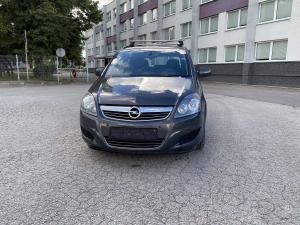 Grey Opel Zafira 2013 in Alytus, with an engine capacity of 1.70 L and mileage of 219 thousand km for 4150 €, photo 5 on AUTOMOTO.COM.LV