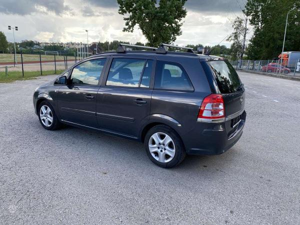 Grey Opel Zafira 2013 in Alytus, with an engine capacity of 1.70 L and mileage of 219 thousand km for 4150 €, photo 6 on AUTOMOTO.COM.LV