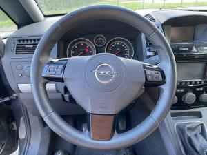 Grey Opel Zafira 2013 in Alytus, with an engine capacity of 1.70 L and mileage of 219 thousand km for 4150 €, photo 18 on AUTOMOTO.COM.LV