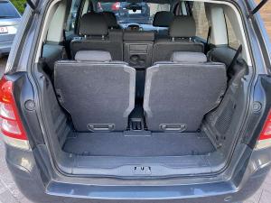 Grey Opel Zafira 2013 in Alytus, with an engine capacity of 1.70 L and mileage of 219 thousand km for 4150 €, photo 19 on AUTOMOTO.COM.LV