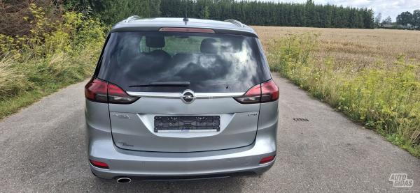 Grey Opel Zafira 2013 in Marijampole, with an engine capacity of 2.00 L and mileage of 202 thousand km for 5200 €, photo 6 on AUTOMOTO.COM.LV
