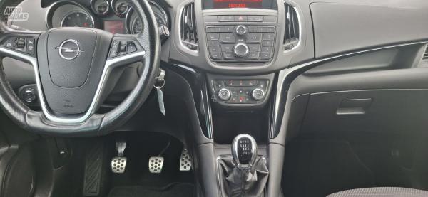 Grey Opel Zafira 2013 in Marijampole, with an engine capacity of 2.00 L and mileage of 202 thousand km for 5200 €, photo 7 on AUTOMOTO.COM.LV
