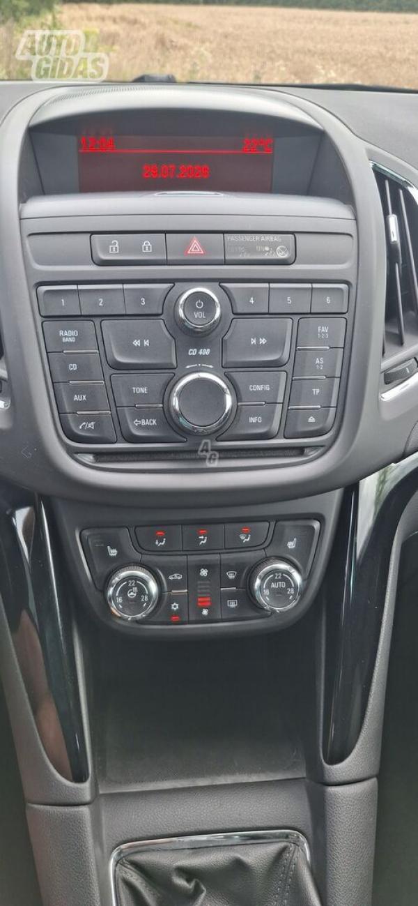 Grey Opel Zafira 2013 in Marijampole, with an engine capacity of 2.00 L and mileage of 202 thousand km for 5200 €, photo 8 on AUTOMOTO.COM.LV